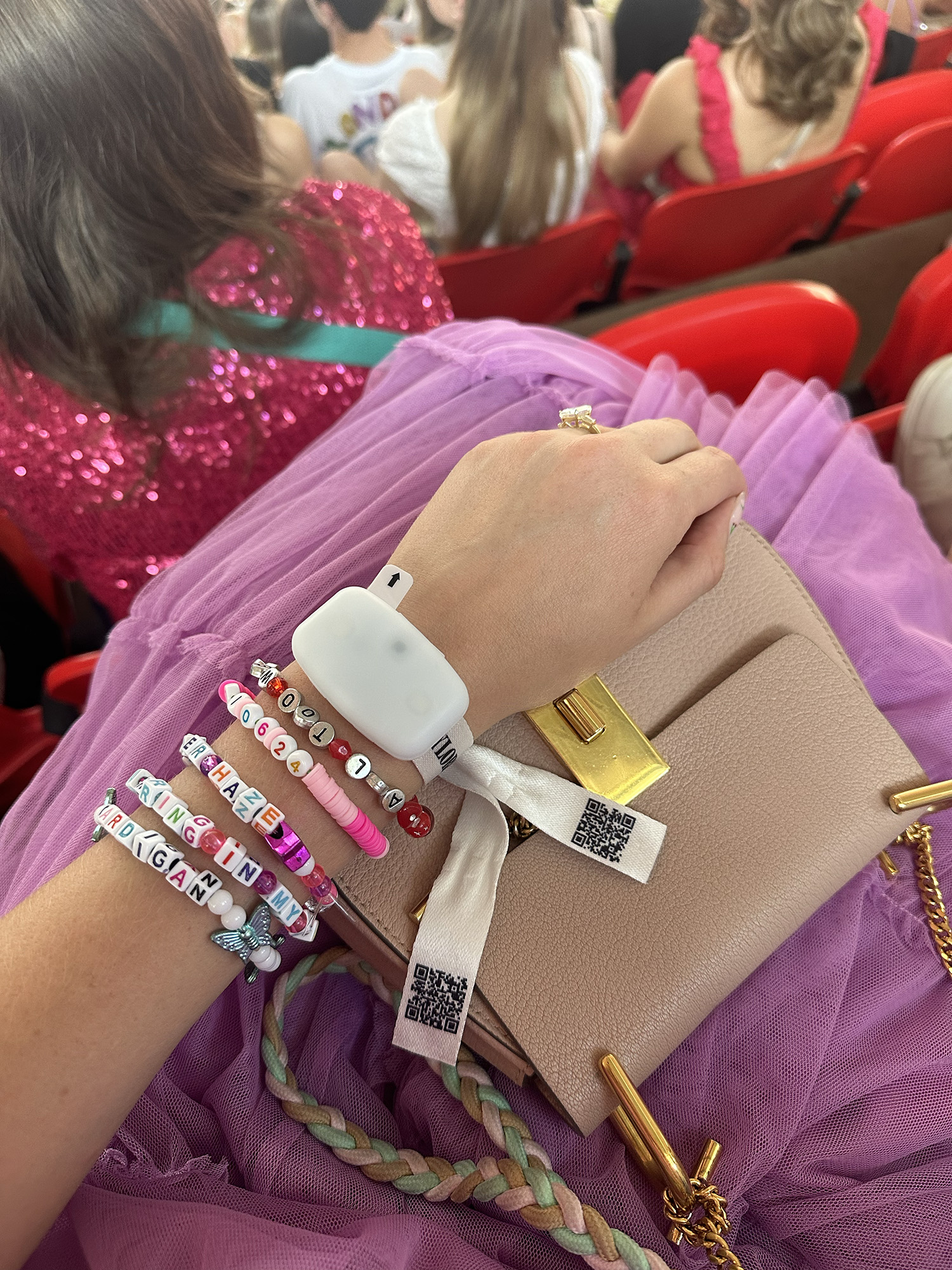 Taylor Swift Eras Tour London Night 1 Recap + Whether Travelling to go ...