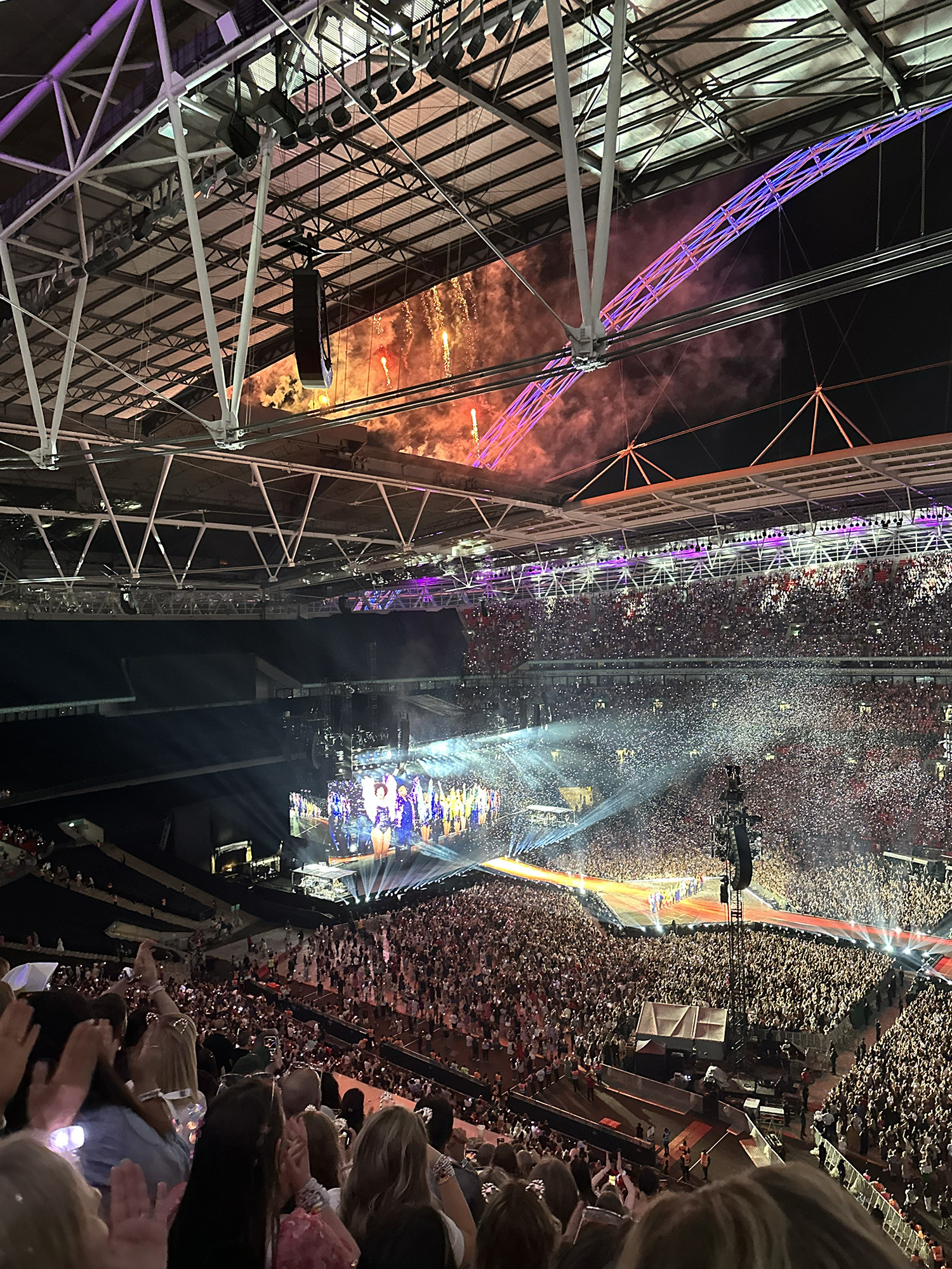 Taylor Swift Eras Tour London Night 1 Recap + Whether Travelling to go ...